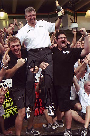 Ross Brawn Signed 4X6 inches 2009 Brawn GP Photo – Formula World Shop Inc.