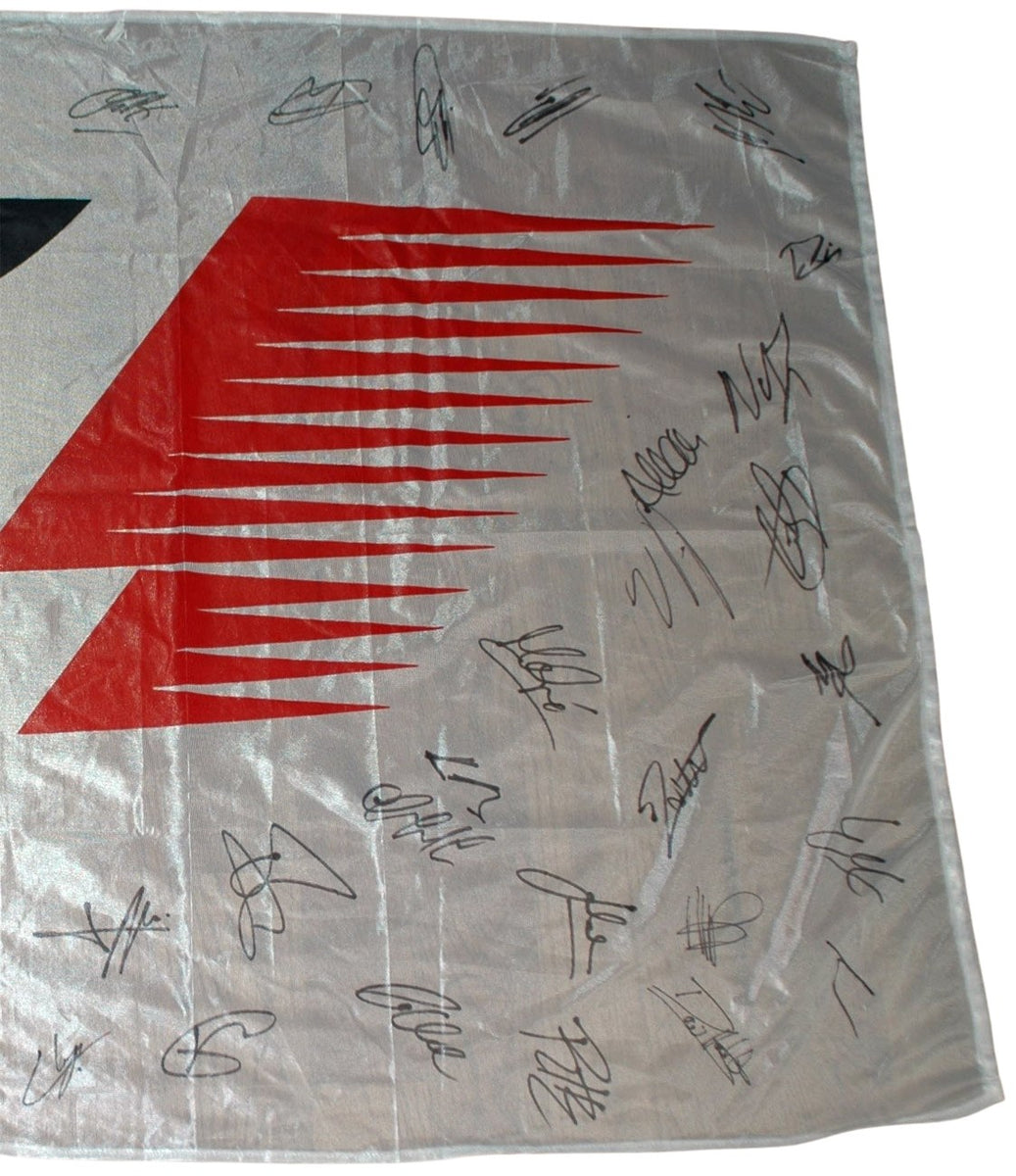 Formula 1 white 60X36 inches Flag Signed by 51 Formula 1 Drivers ...